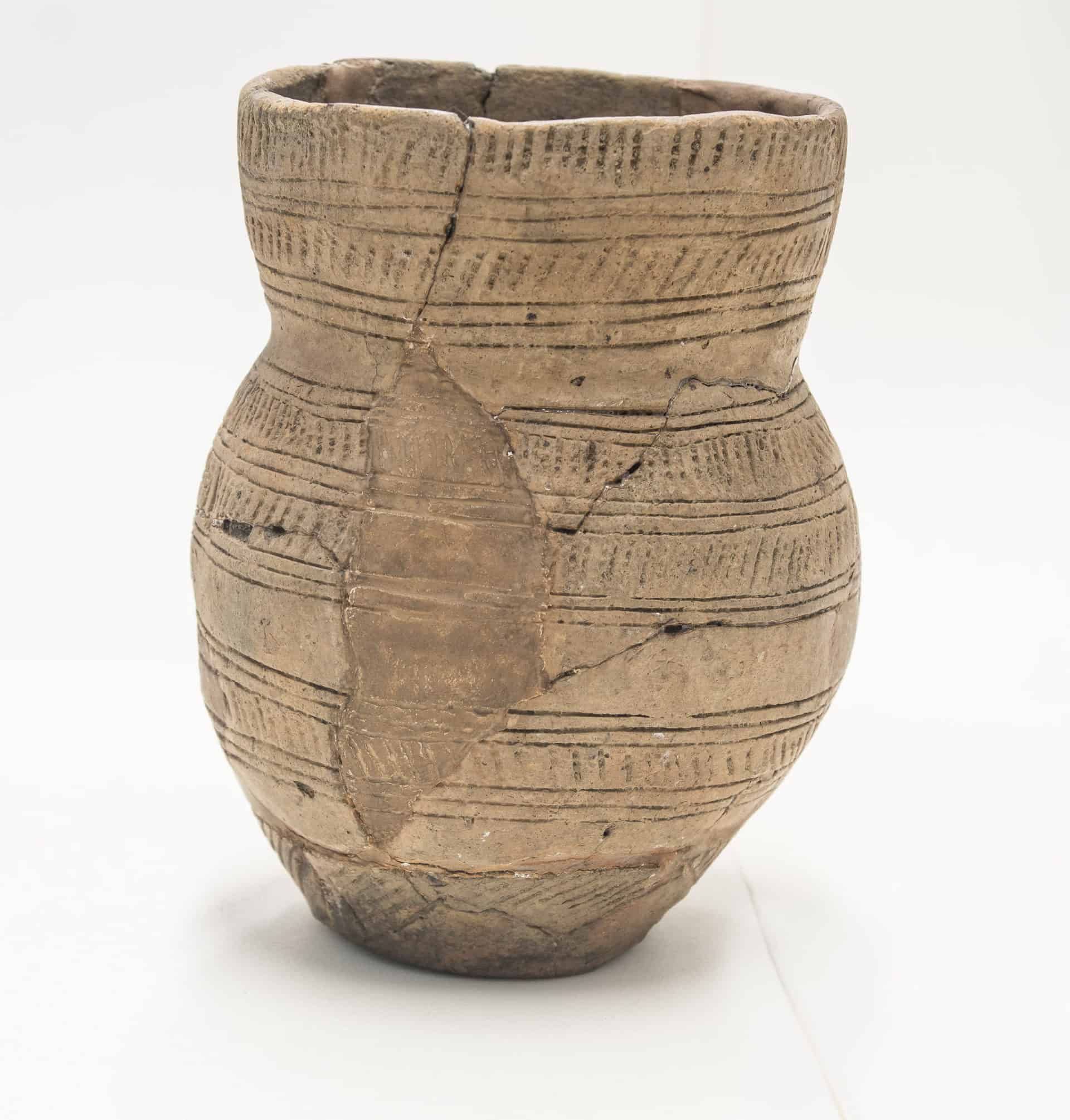 Bronze Age beaker - Folkestone Museum Learn with Objects